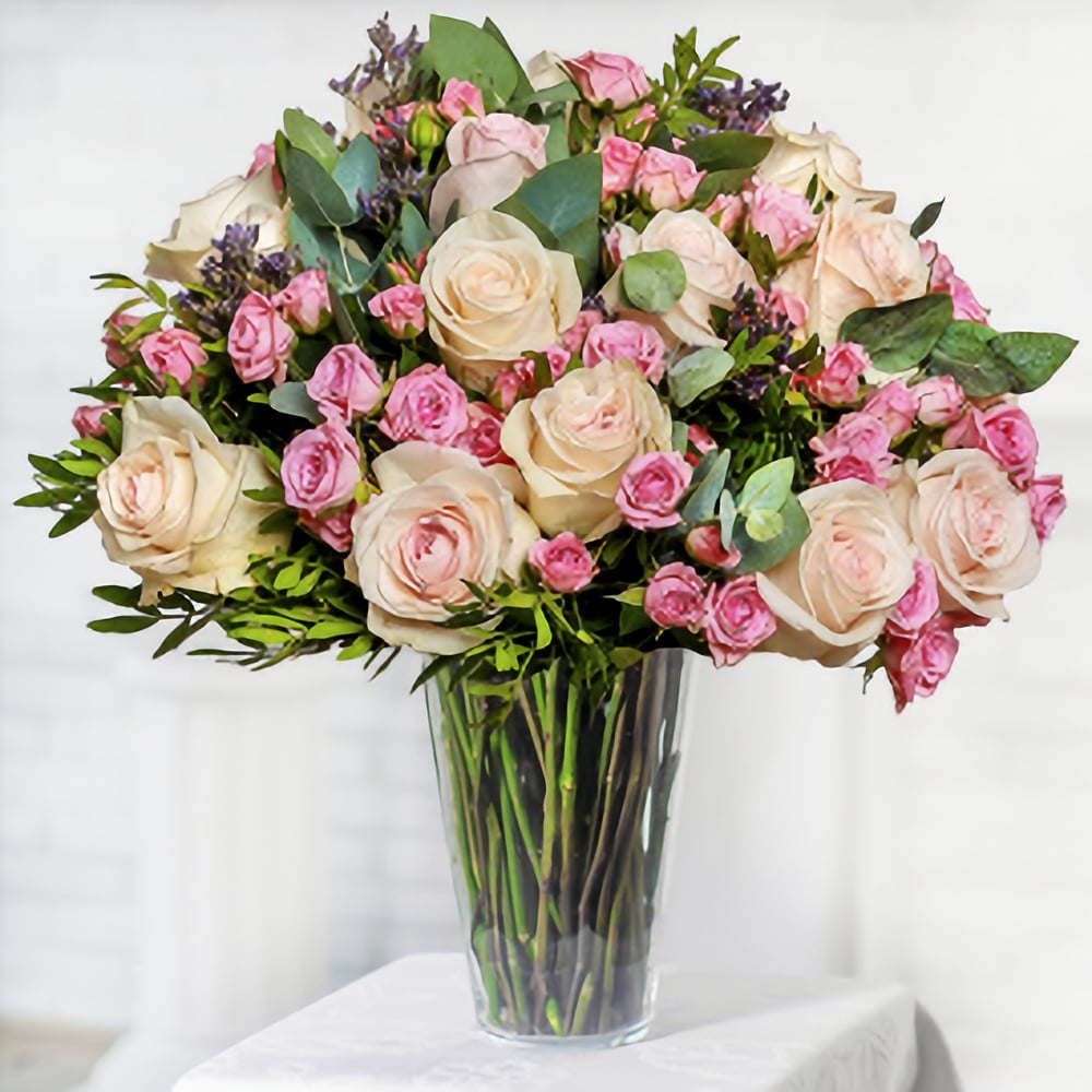 Beautiful Bouquet of Roses extra: Roses and Spray Roses Flowers ...