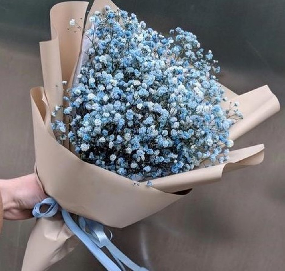 Bouquet of 5 branches of blue gypsophila - order and send for 36 £ with ...
