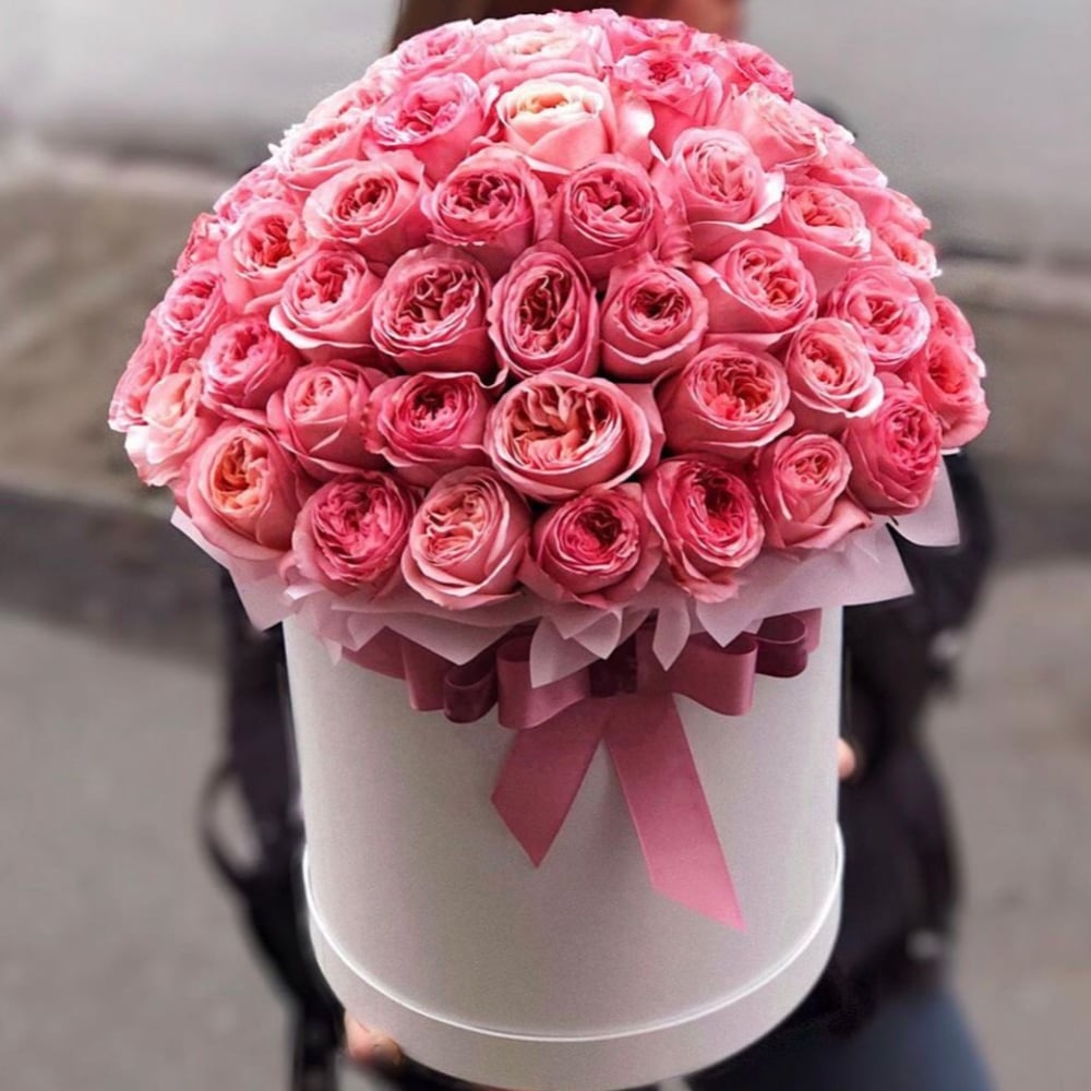 Delicate rose hat box - order and send for 103 $ with same day delivery ...