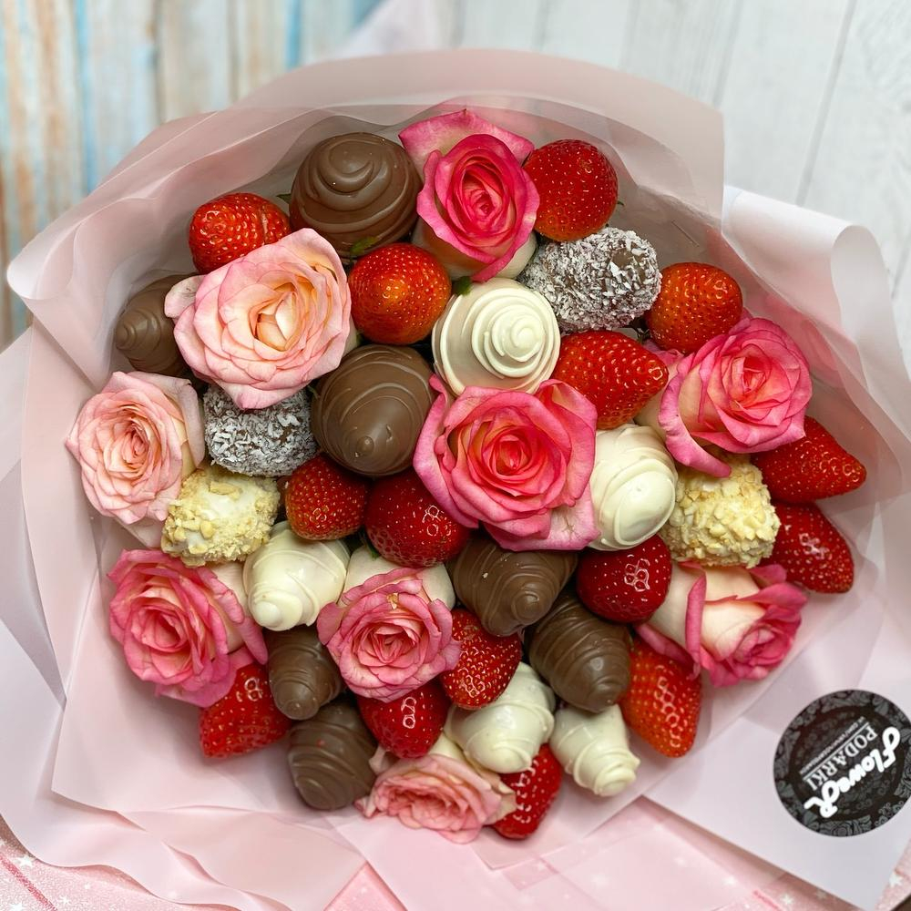 Клубничный букет Яркий - заказать и купить за 0 ₽ с доставкой в Москве ...