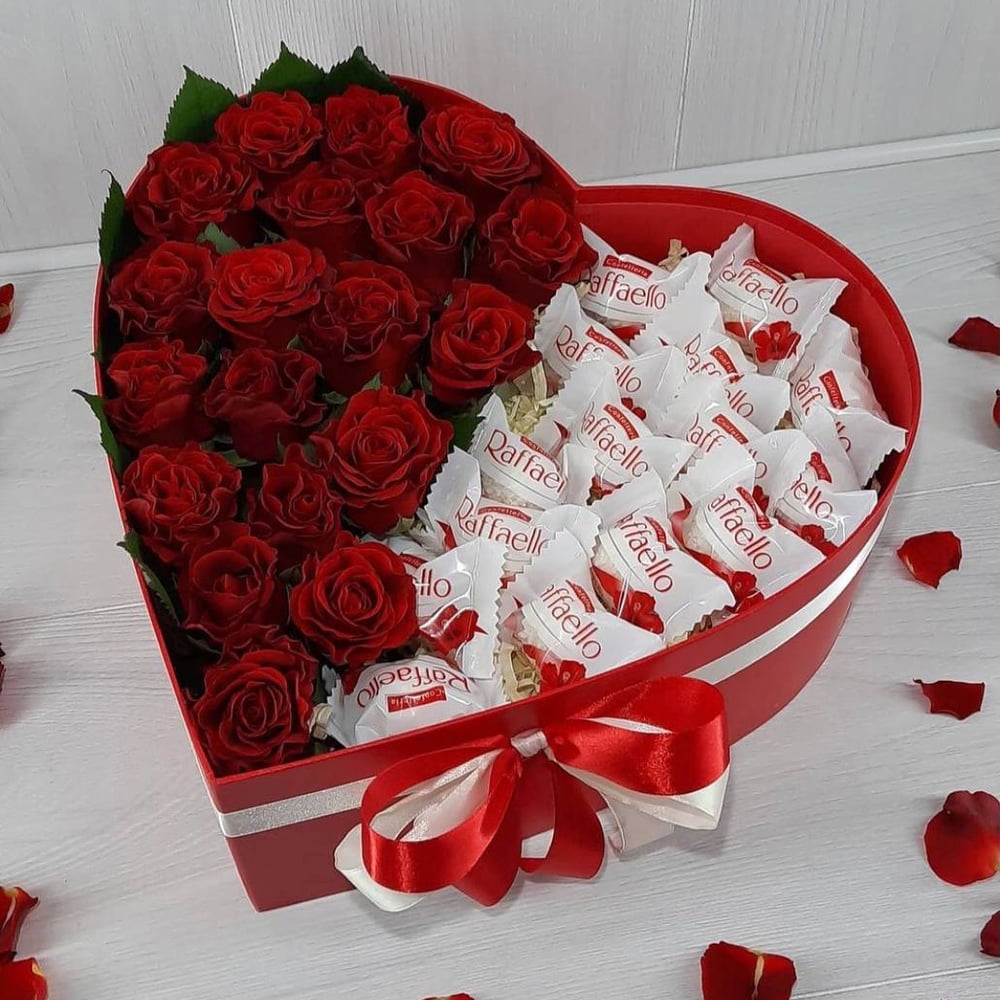 Red roses and Raffaello in a heart box | Order Flower Bouquets Delivery