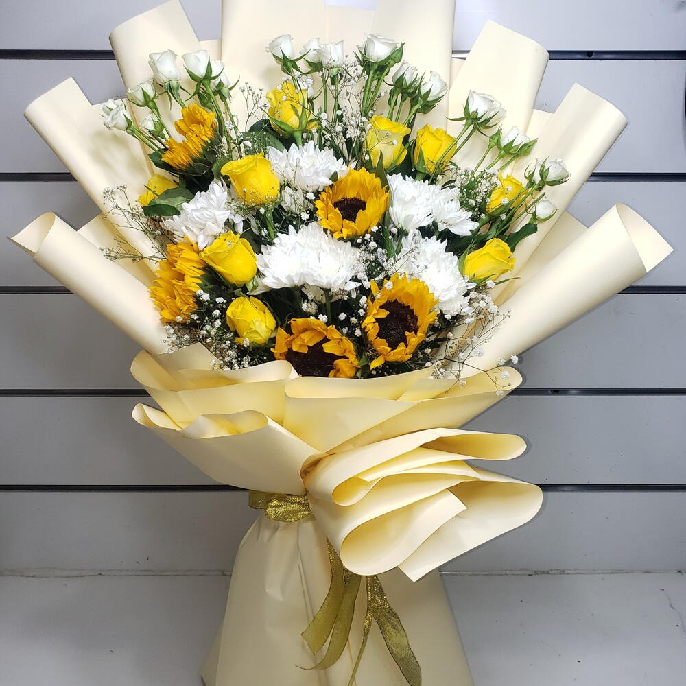 Bouquet of Golden Rays | Order Flower Bouquets Delivery