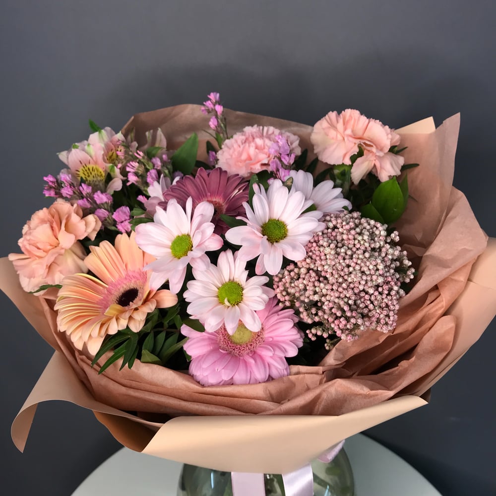 Bouquet 'Powder Dream' - order and send for 29 $ with same day delivery ...