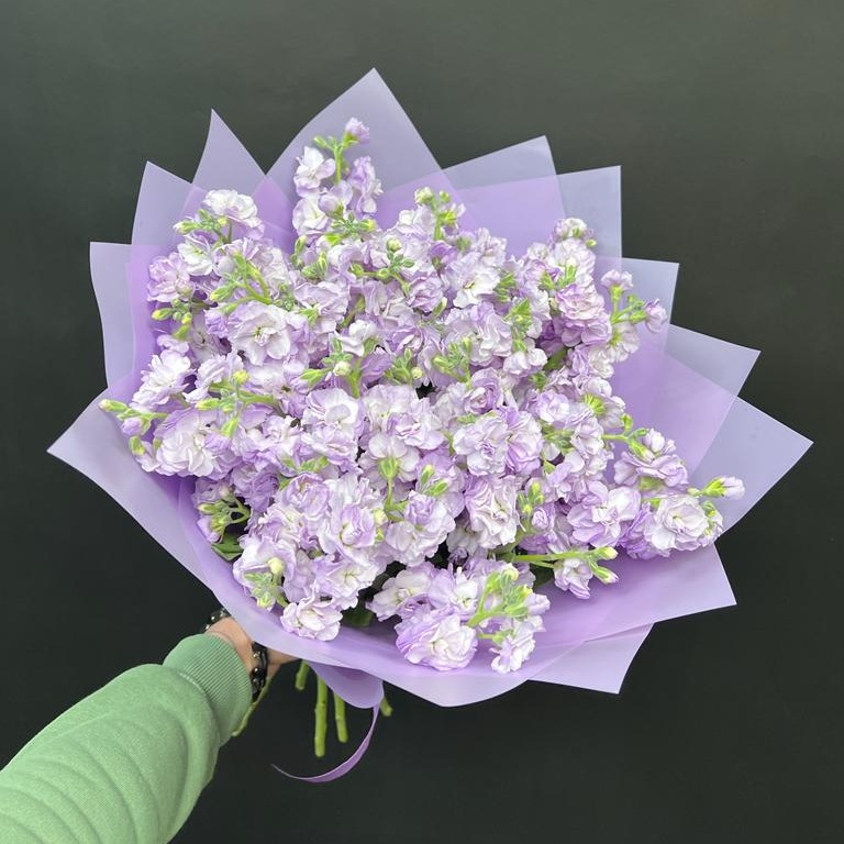 Bouquet 'Lavender Matthiola' - order and send for 55 $ with same day ...