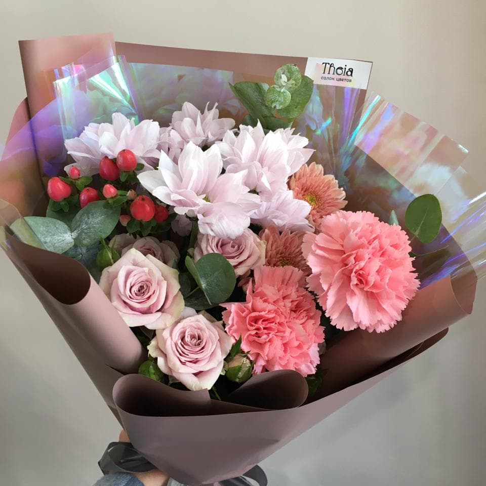 Букет «Яркость вечера» из хризантем и гвоздик - заказать и купить за 1 840 ₽ с доставкой в ...