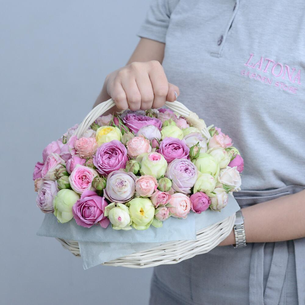 Flower arrangement "June" - order and send for 56 £ with same day ...