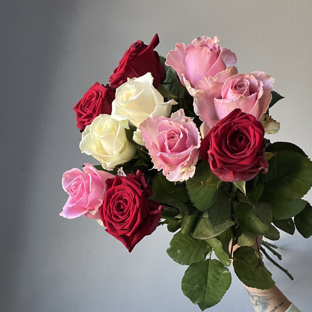 Bouquet '10 Mixed color Roses' | Order Flower Bouquets Delivery