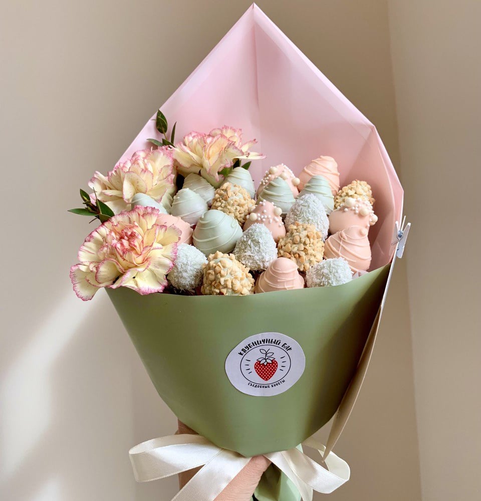Strawberry bouquet "Bubble Gum"