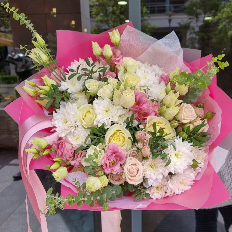 Bouquet 'Mix with roses' | Order Flower Bouquets Delivery