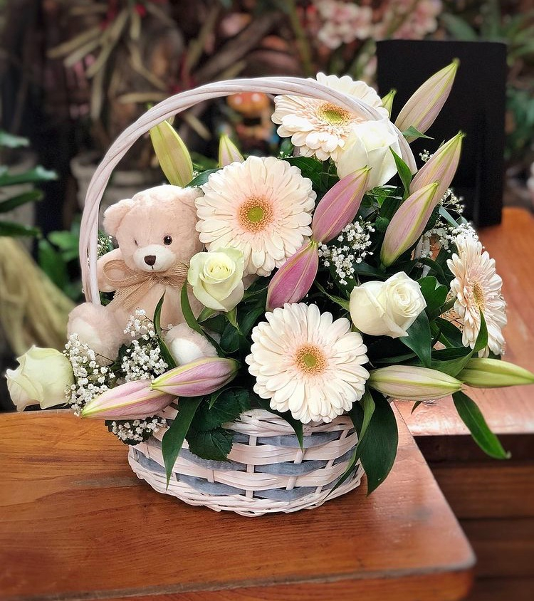 Composition with a teddy bear - order and send for 55 £ with same day ...