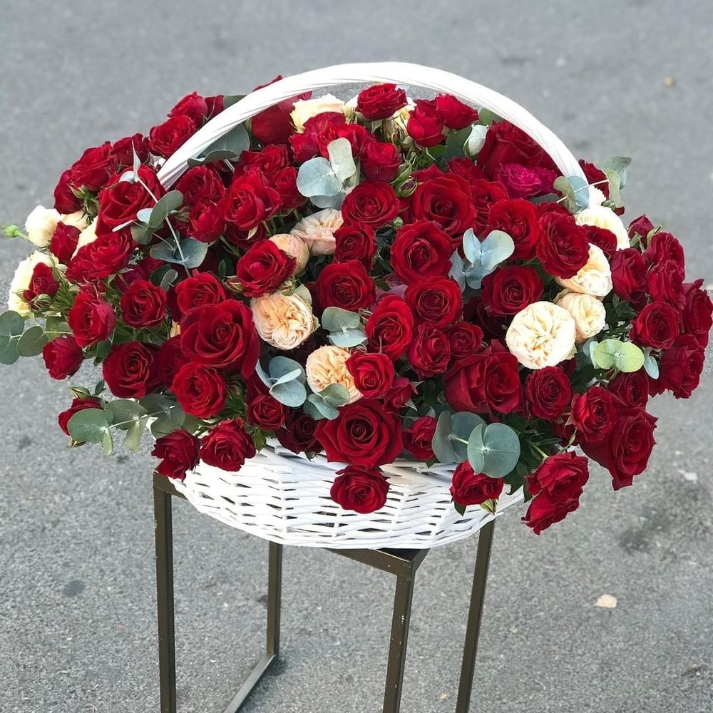 Flower basket 'Basket' - order and send for 198 $ with same day ...