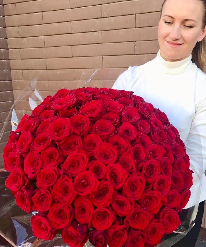 Bouquet of 85 red roses | Order Flower Bouquets Delivery