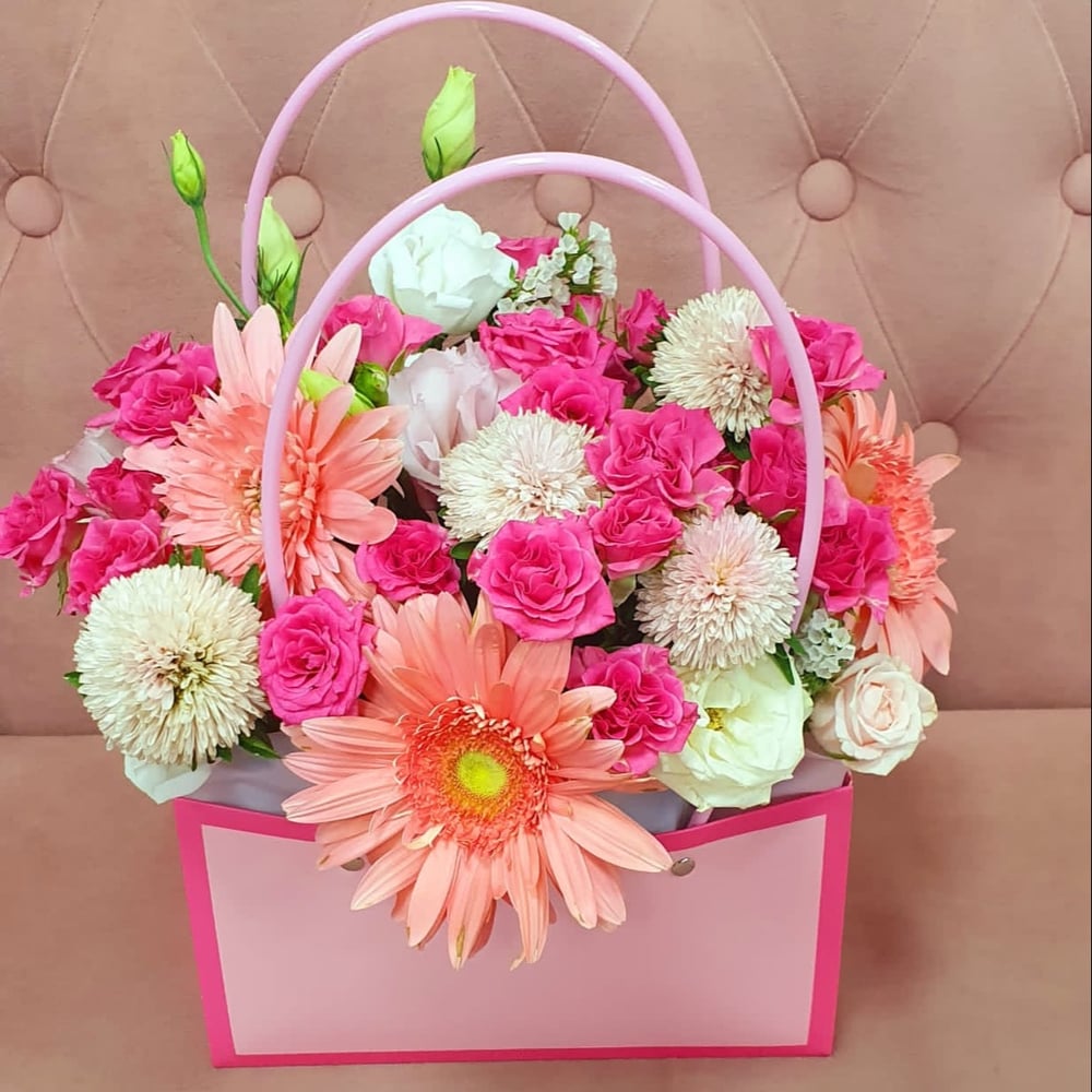 Barbie flower bouquet | Order Flower Bouquets Delivery