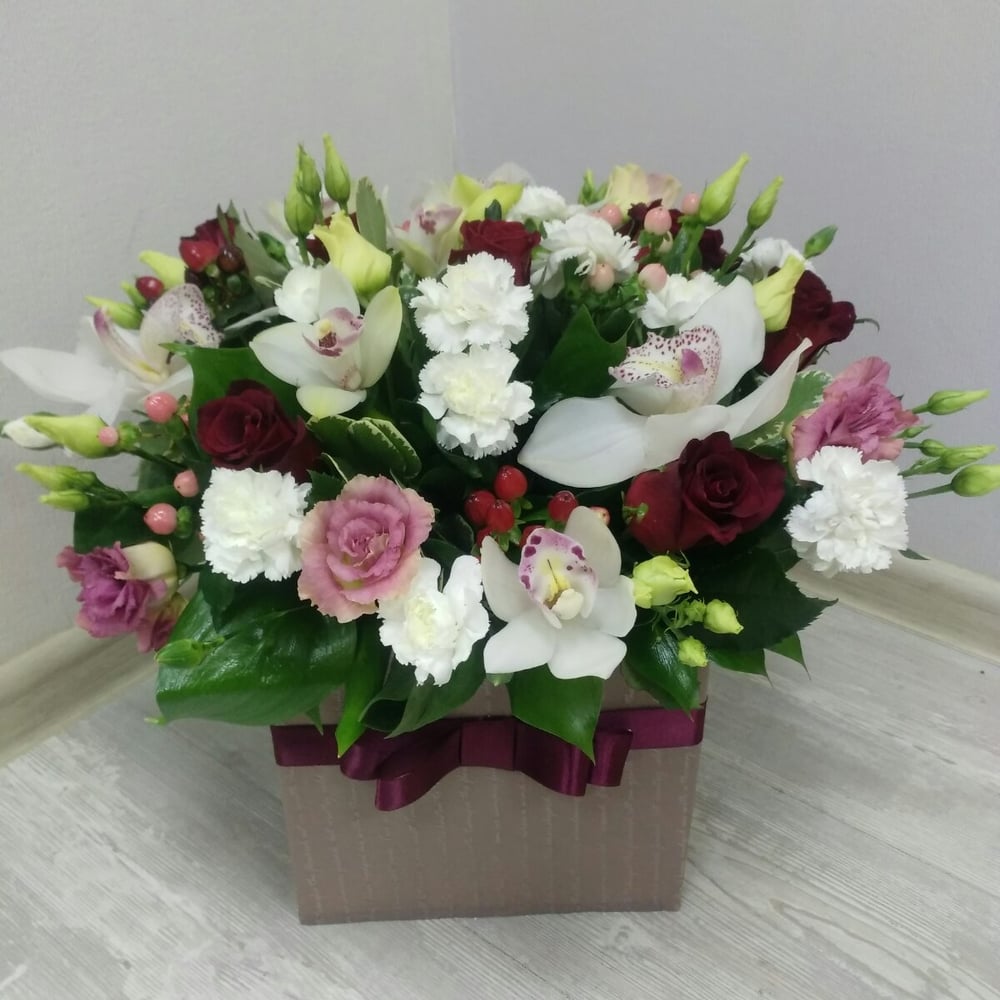 Flower box 'Box with white orchids' | Order Flower Bouquets Delivery