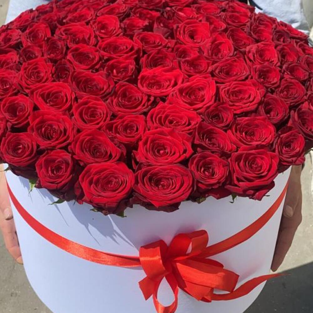 101 Rose In a round box with ribbon - order and send for 125 £ with ...