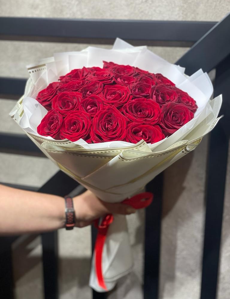 Bouquet 'Eli' - order and send for 53 $ with same day delivery ...