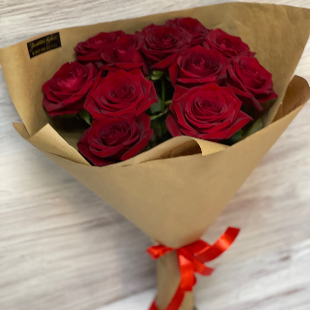 Bouquet 'Red color' - order and send for 35 $ with same day delivery ...