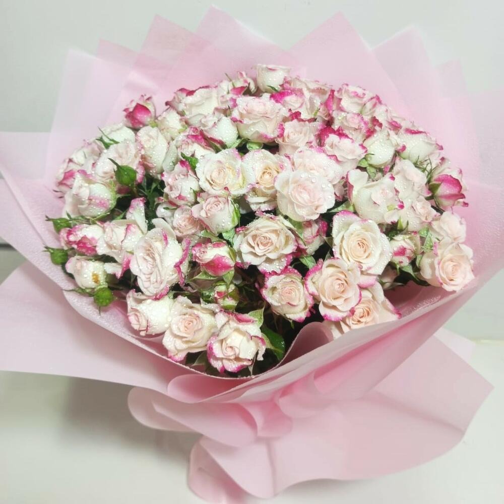 19 Reflex Spray Roses Bouquet B Flowers | Flower Delivery