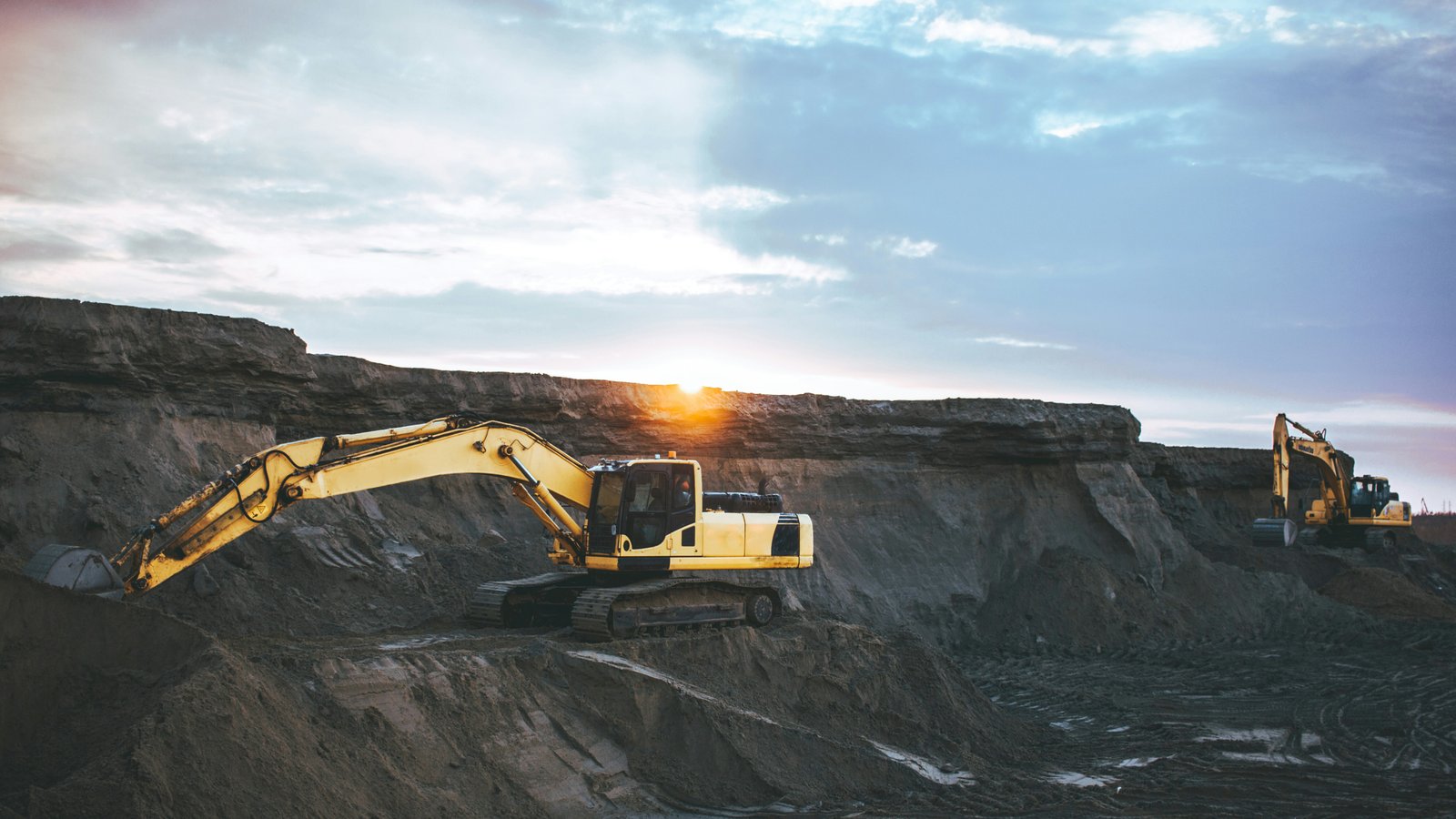 5 Best Silver Mining Stocks to Buy in 2026 | CoinCodex