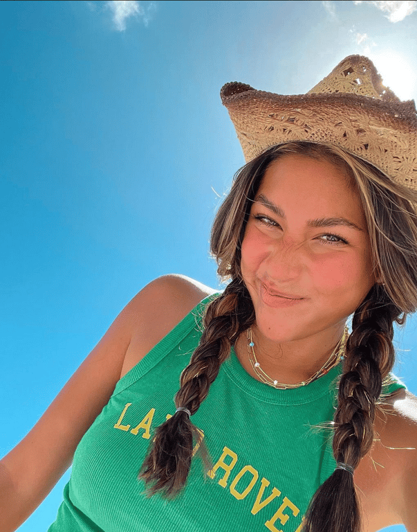 Can Non-Pilot Fly a Helicopter??? Social Influencer megan_bair