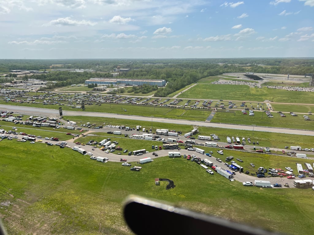 helicopter-tour-memphis-tn-bell-206l4-helicopter