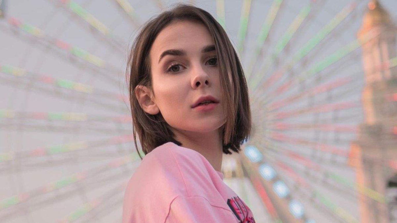 Скандальная блогера Di.rubens лишилась контракта с известной компанией ...