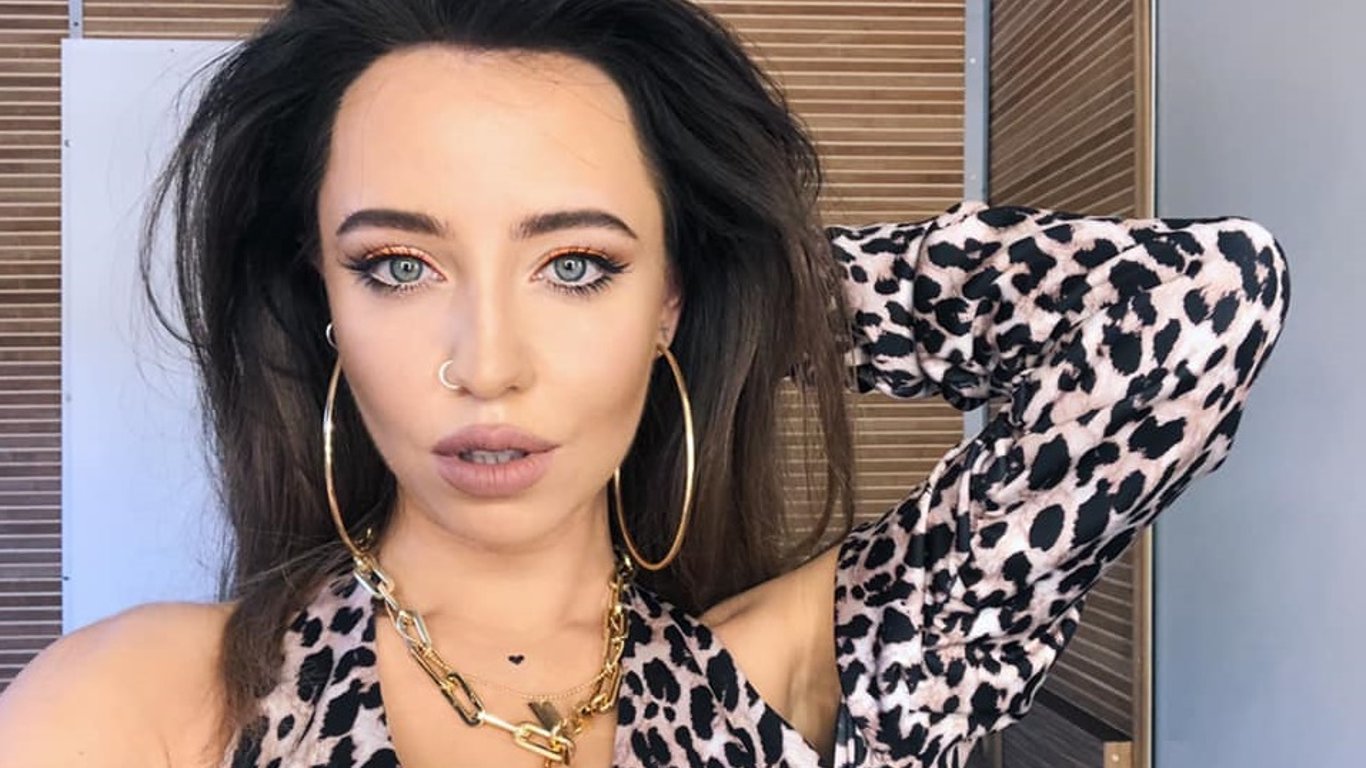 Дорофєєва в яскравому бікіні засвітила струнку фігуру | Новини.live