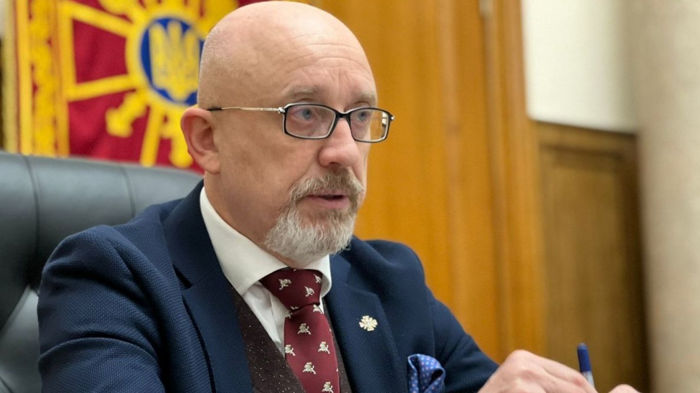 Резніков у Франції проситиме Макрона передати Україні винищувачі F-16 ...