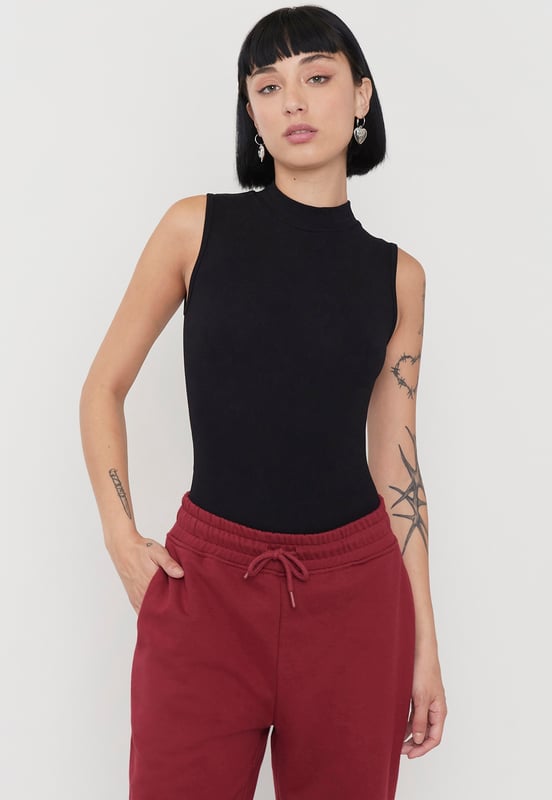 CORONA Body Mujer Halter Cuello Moc Sin Mangas Negro Corona | falabella.com