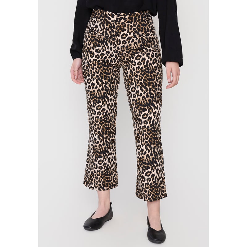 CORONA Pantalón Mujer Flare Crop Print Animal Print Corona | falabella.com
