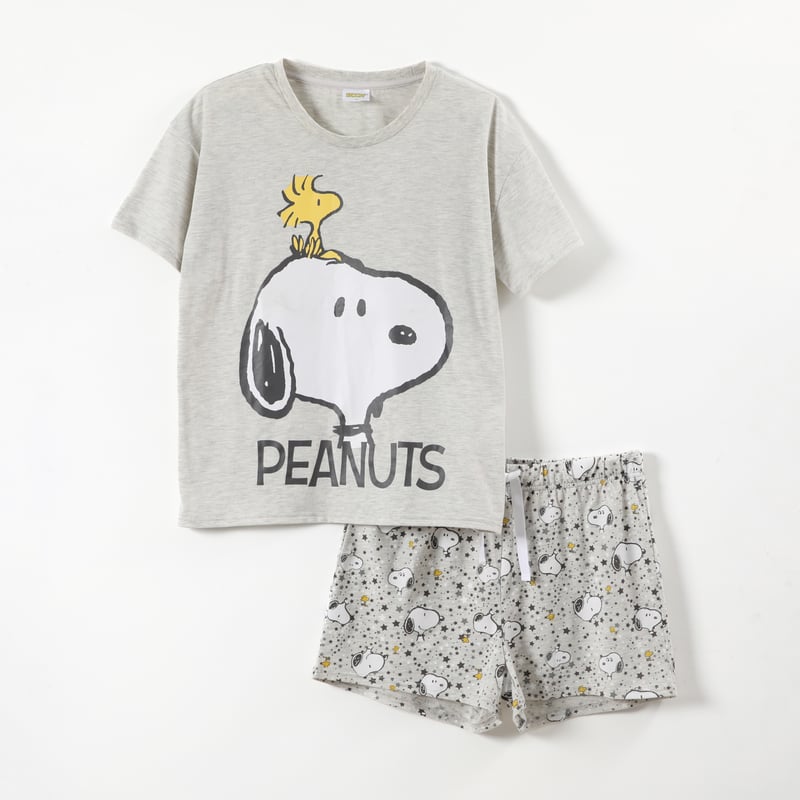 SNOOPY Pijama Corto Mujer Cara Peanuts Gris Snoopy | falabella.com