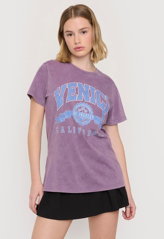 CORONA Polera Mujer Fun Oversize Morado Acid Wash Corona | falabella.com