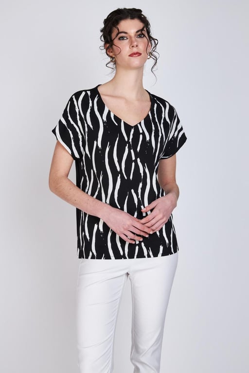 WOMAN BY ECLIPSE Polera Compuesta Maca Negro Woman by Eclipse WOMAN BY ECLIPSE | falabella.com