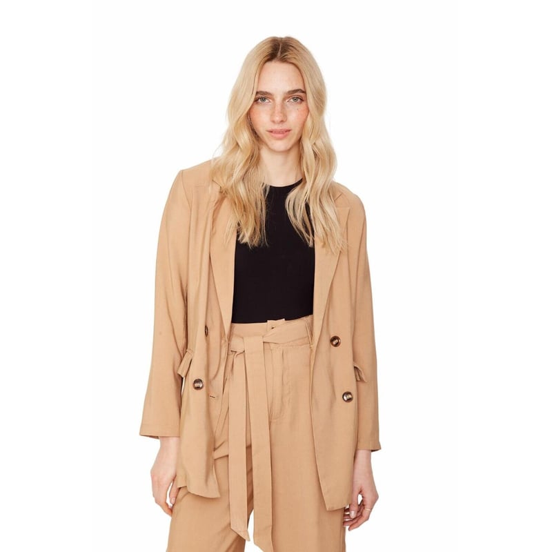 JACINTA TIENDA Blazer Laura Arena | falabella.com