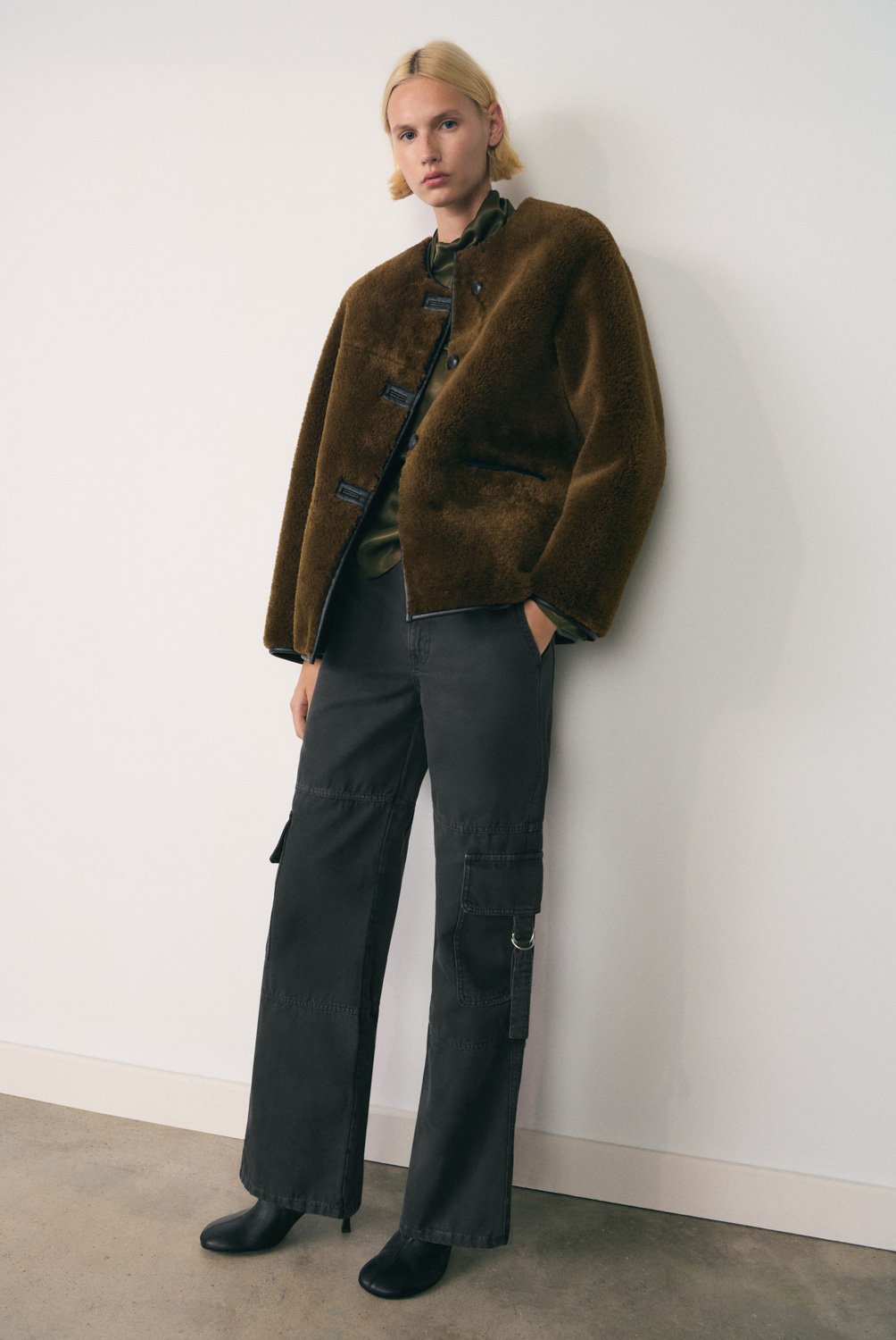 MANGO Abrigo Pelo Apliques Mujer Mango | falabella.com