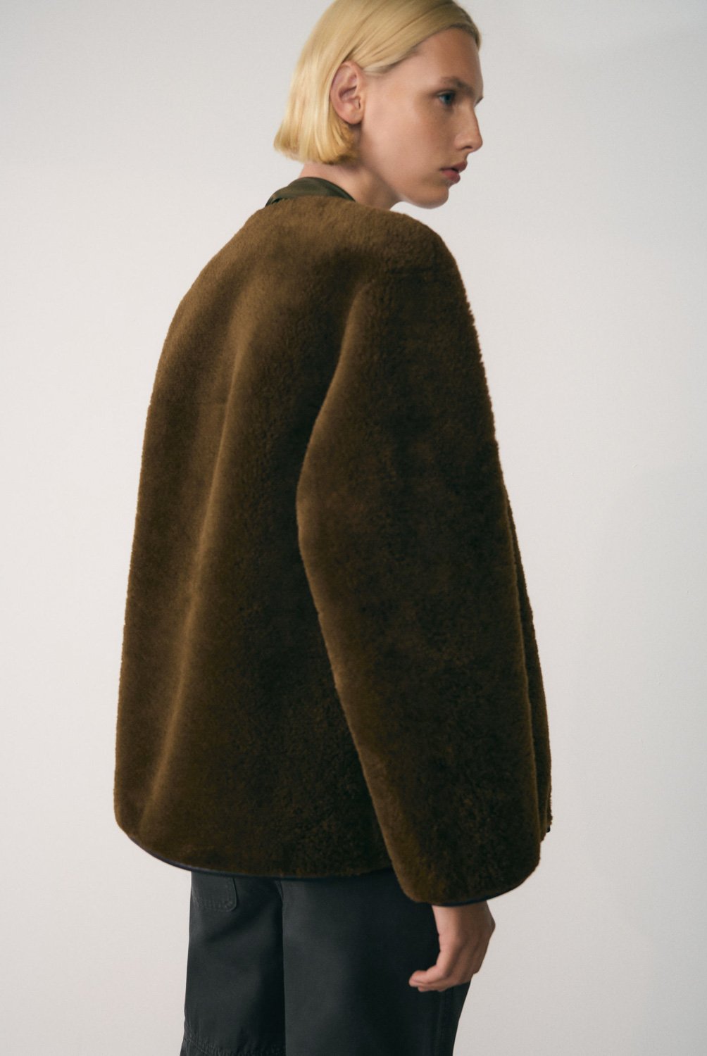 MANGO Abrigo Pelo Apliques Mujer Mango | falabella.com