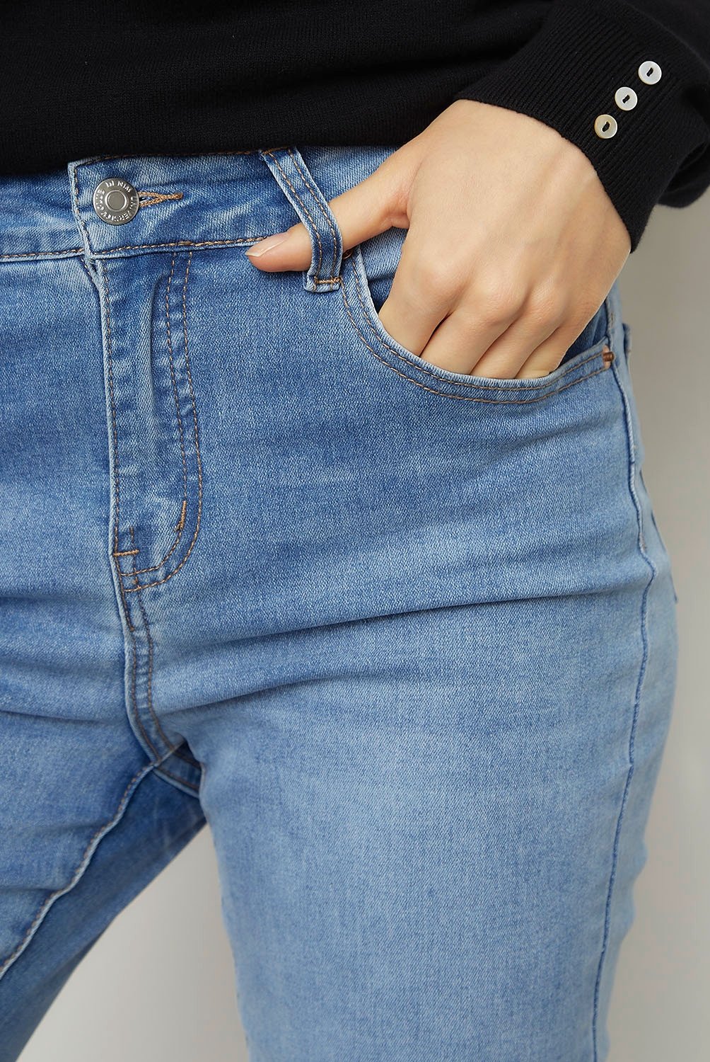 UNIVERSITY CLUB Jeans Flare Tiro Alto Mujer University Club | falabella.com