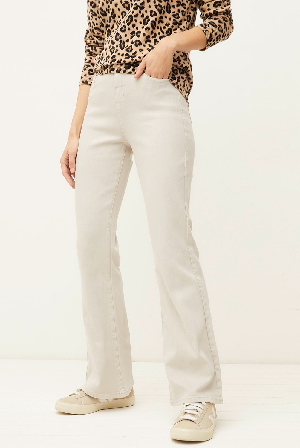 UNIVERSITY CLUB Jeans University Club Flare Tiro Alto Mujer | falabella.com