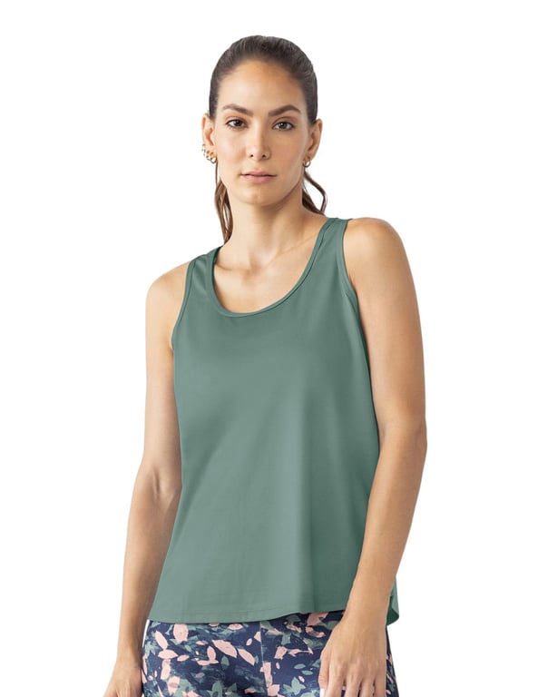 Leonisa Camiseta deportiva de secado rápido y silueta semiajustada ...