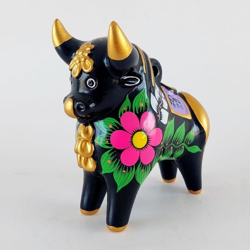 Toritos de Pucara Negro GENERICO | falabella.com