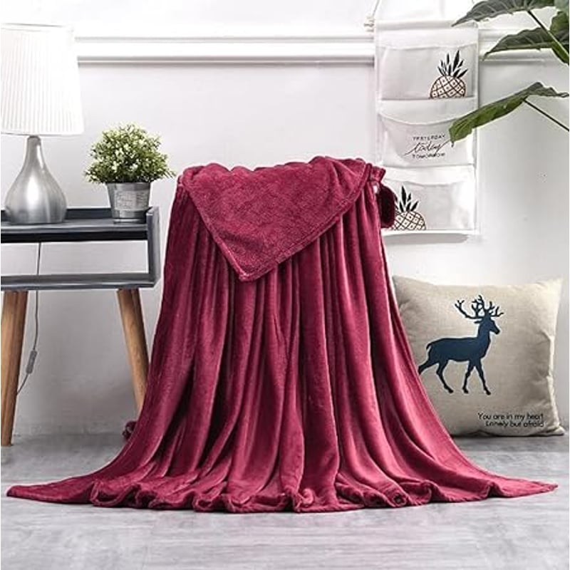 COLCHA PELUCHE PELO CORTO QUEEN VINO TINTO GENERICO | falabella.com