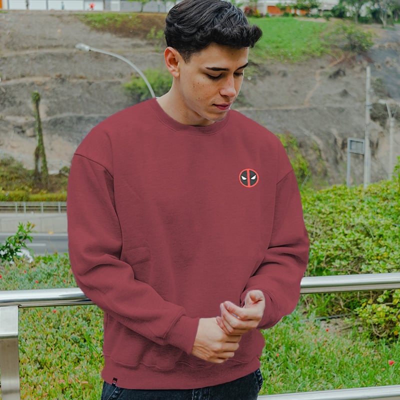 POLERA DEADPOOL FRANELA GUINDA MARVEL | falabella.com