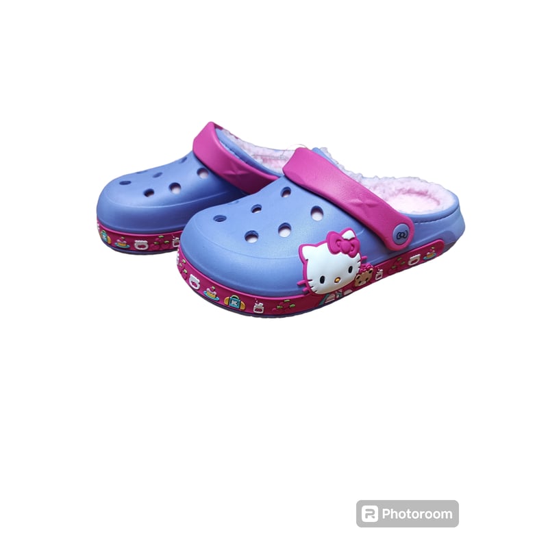 CROCS CON FELPA KITTY SANRIO | falabella.com