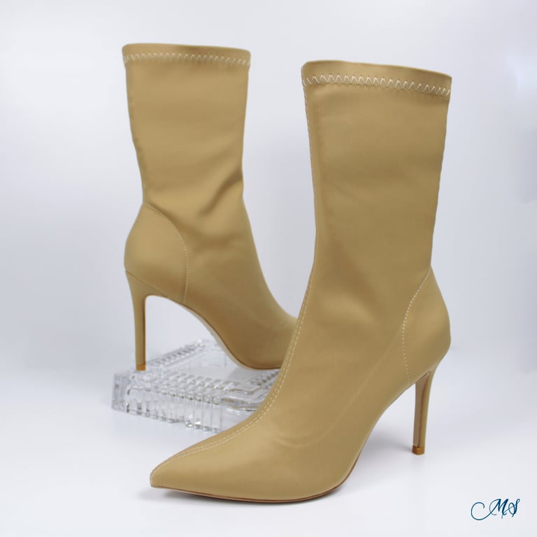 BOTINES LICRA MUJER M31 CREMA MARGLO SHOES | falabella.com