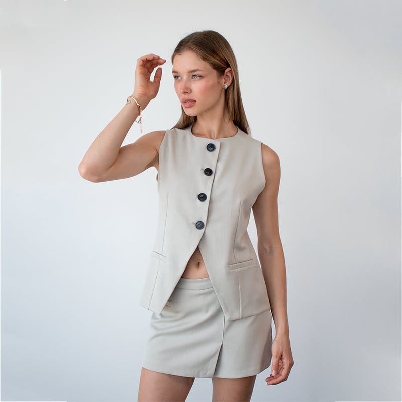 CHALECO SASTRE EVONNE MUJER DESIRE DESIRE | falabella.com