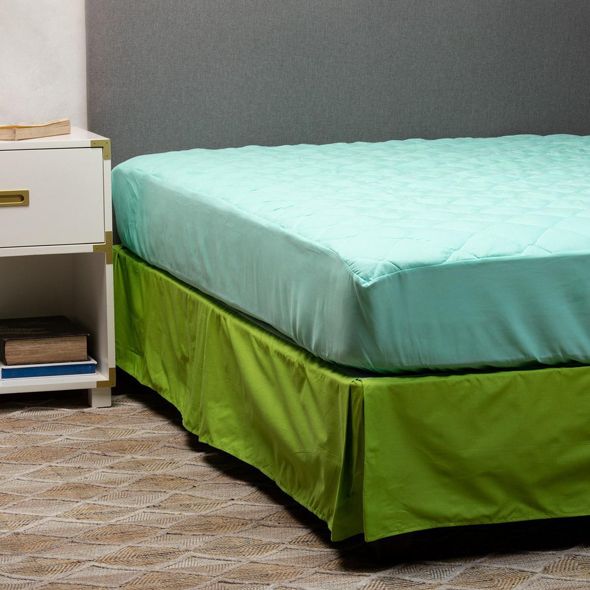 Cubrecolchón Verde Agua+ Faldón Verde King | Sodimac - Falabella