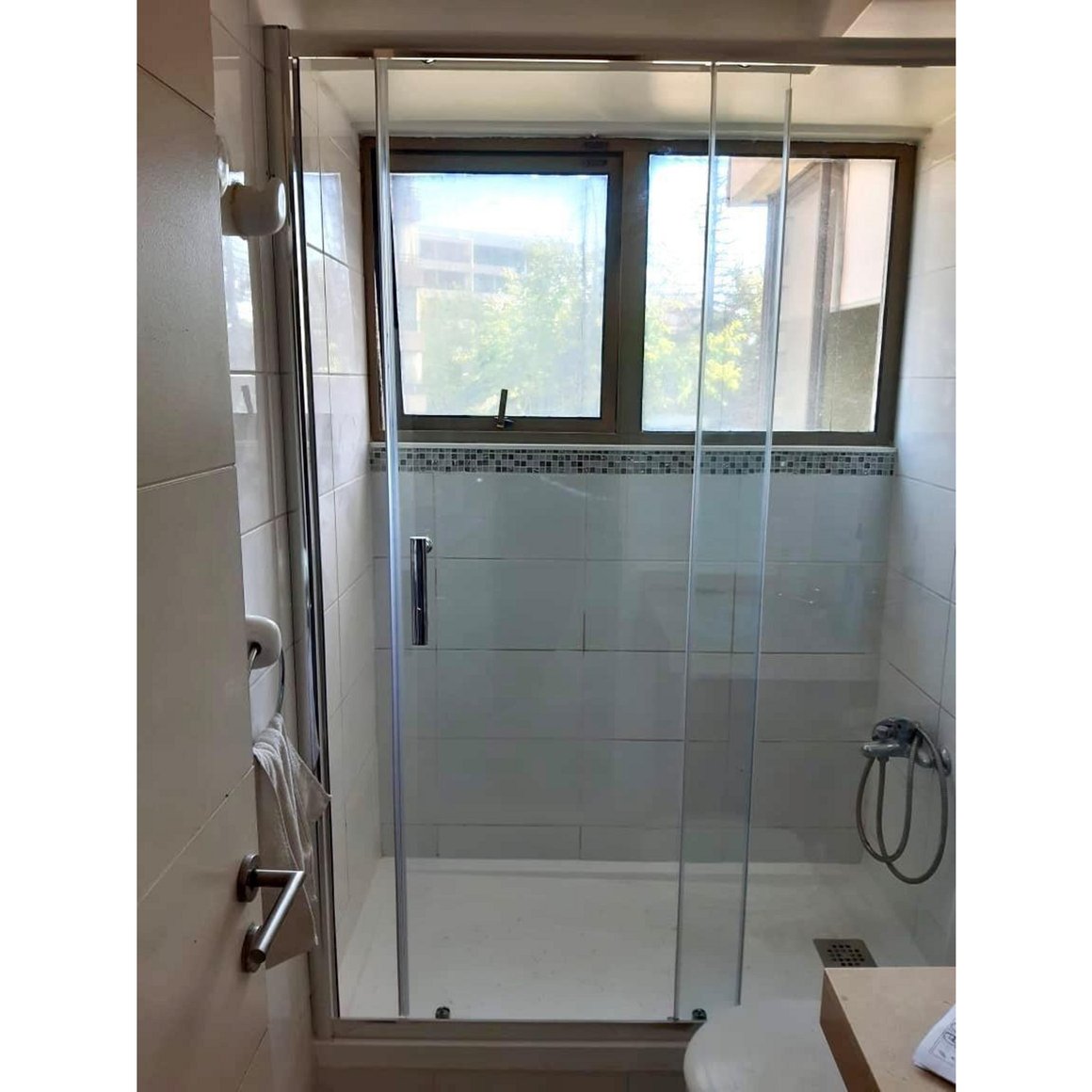 Shower Corredera Ajustable 150X190 cm Cristal Templado | Sodimac ...