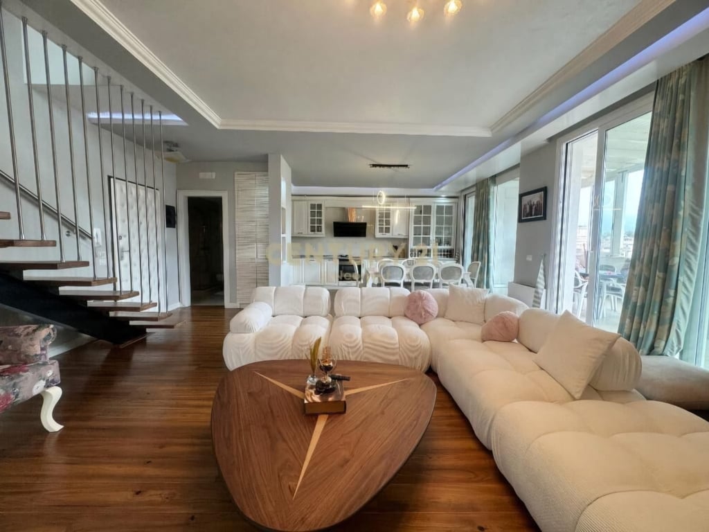 SHITET DUPLEX LUKSOZ 2+1+2 NË LIQENIN E THATË! - Tirane, Liqeni i Thate ...