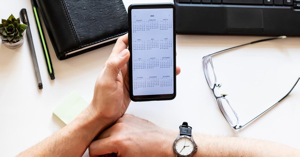 Timesheet app: smarter time tracking for modern teams - Breanto