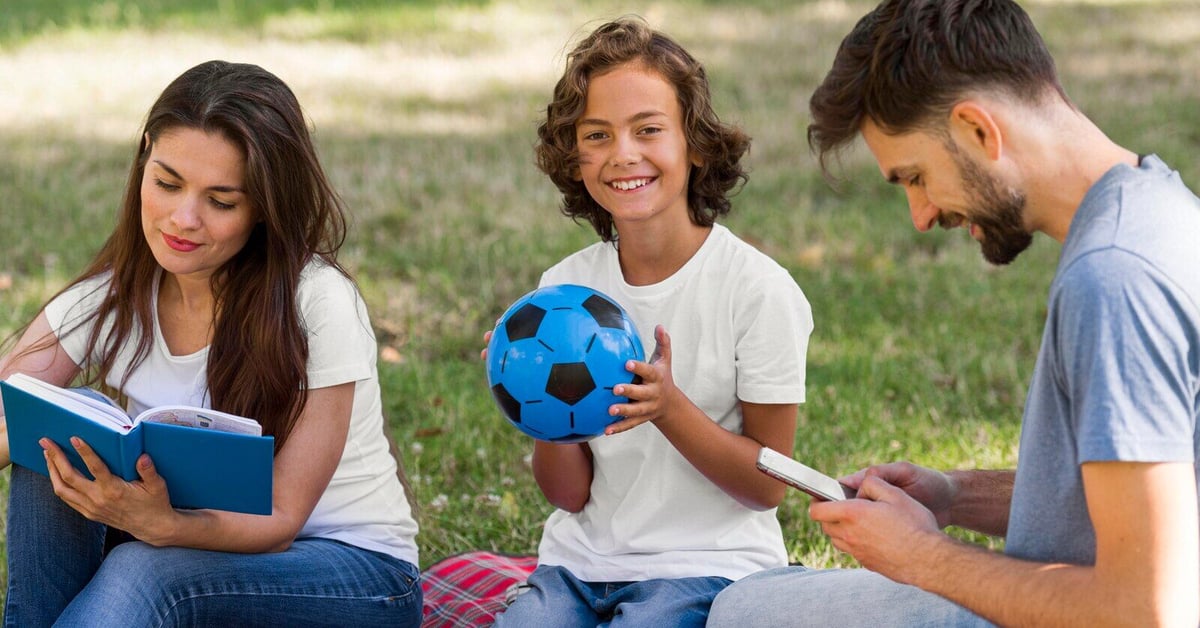 How to Study and Play Soccer in Europe - Discovaz